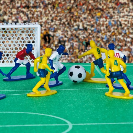 Masterpieces Soccer Guys, Sports Action Figures KAS81908 | Zoro