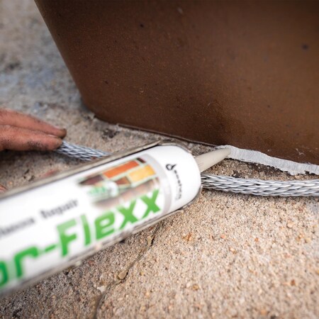 Big Stretch Sashco Mor-Flexx Beige Elastomeric Acrylic Latex Mortar and ...