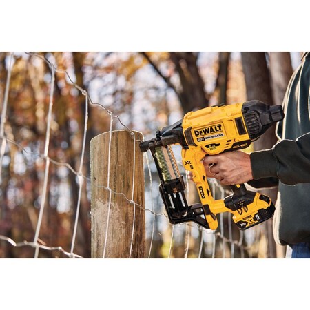 Dewalt 20V MAX XR 9 GA Cordless Fencing Stapler Kit DCFS950P2 Zoro