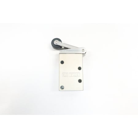 Smc Mechanically Operated Directional Control Valve VM430-01-01 | Zoro