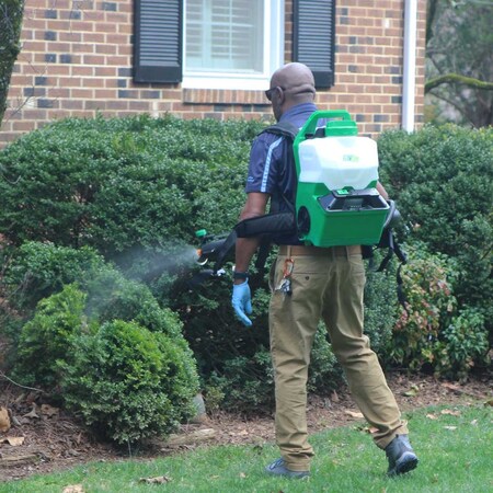 Flowzone Vortex 40V Battery Powered Backpack Mist Blower 2.5-gal FZFAKZ ...