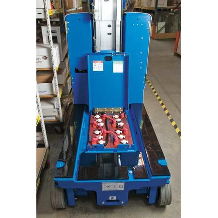 Genie Self Propelled Aerial Work Platform, Yes Drive, 350 lb Load ...