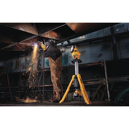 Dewalt Job Site Light Kit, 20V, LED, 3000 Lumens DCL079R1 | Zoro