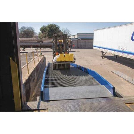Bluff Manufacturing Portable Yard Ramp, 16,000 lb. Capacity 16SYS9636L ...