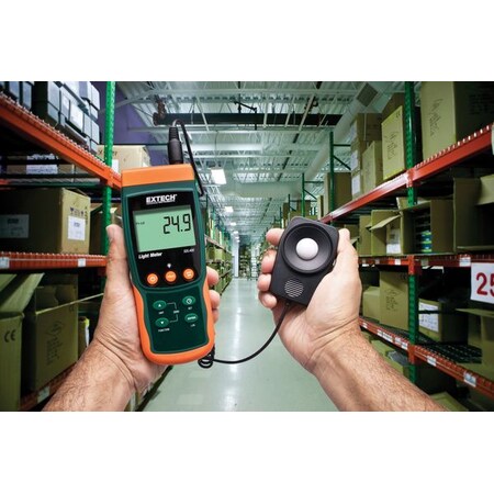 Extech Light Meter Datalogger SDL400 | Zoro