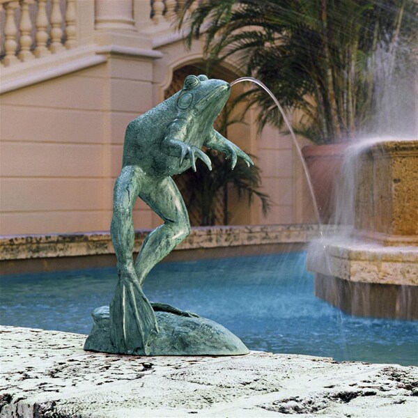 Design Toscano Giant Jumping, Spitting, Leaping Frog Bronze Garden ...