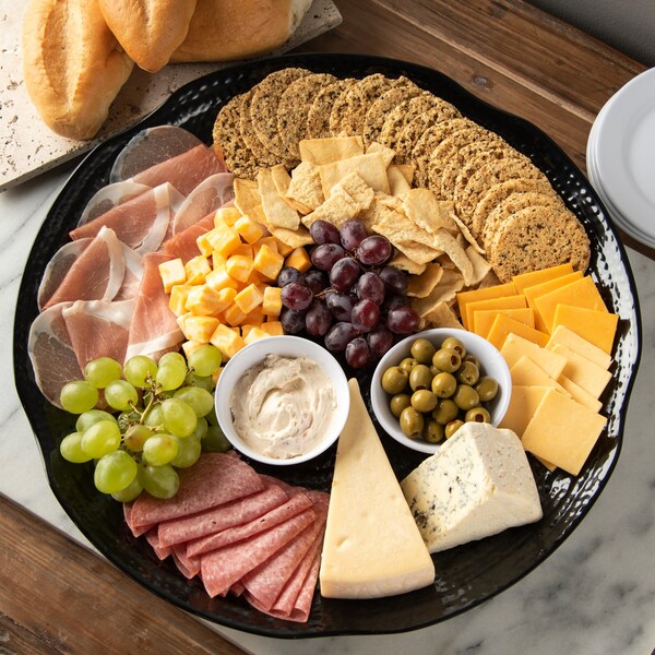 Carlisle Foodservice Round Textured Platter, 18", Blk, PK12 4451803 | Zoro