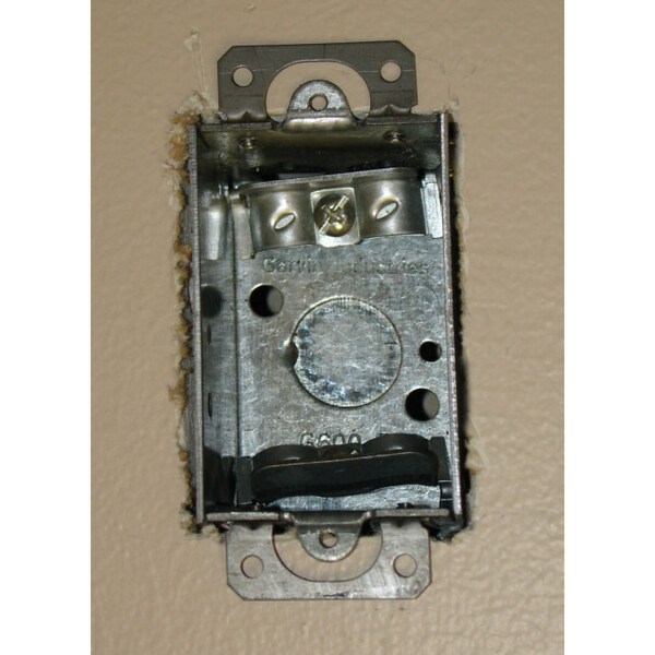 Southwire Electrical Box W/ Clamps, 17 cu. in., Switch Box Type, Zinc ...